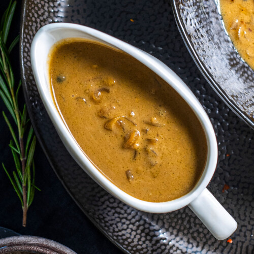 Vegan Peppercorn Gravy